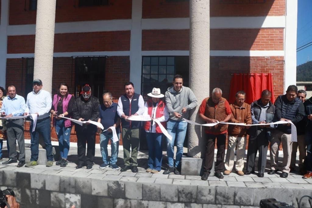 INAUGURAN GIMNASIO AL AIRE LIBRE Y CASA DE CULTURA EN SALAZAR, LERMA